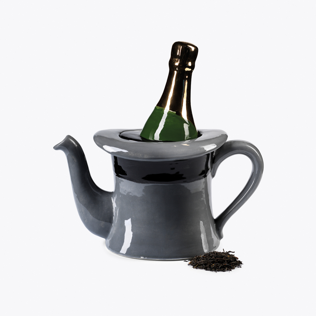 Novelty Top Hat Teapot Buy for £59.00 - by Carters of Suffolk